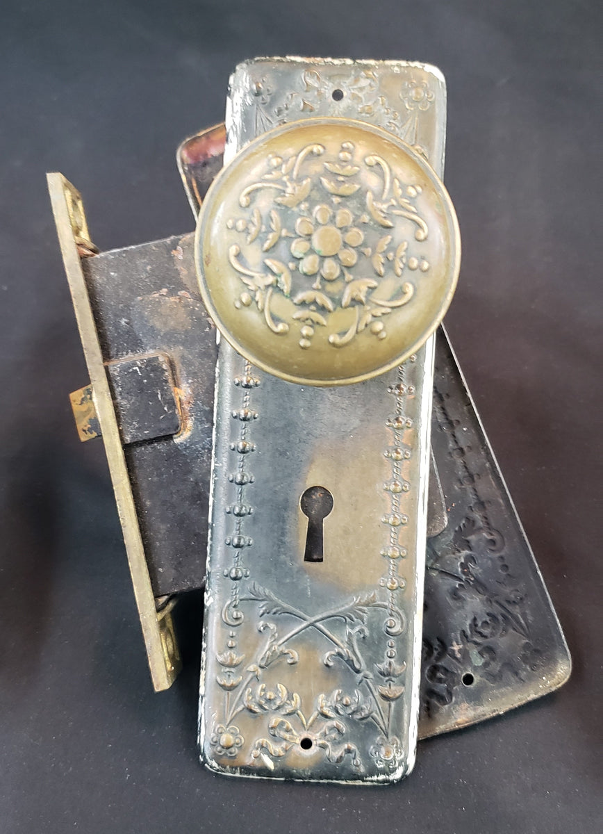 Set of 3 Victorian Mortice Lock Sets with Matching Knobs & Backplates ...