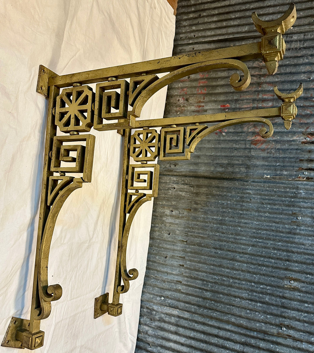 Pair of Cast Iron Handrail Brackets GA20301 – Governor's Architectural ...