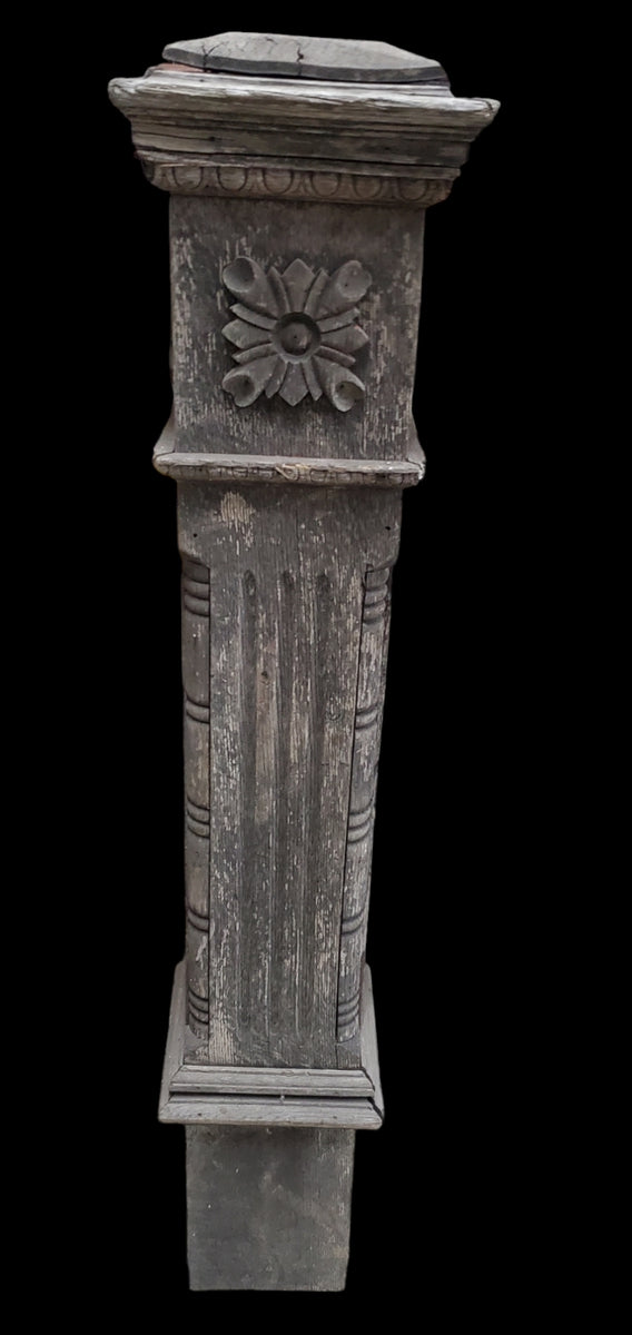 Single Newel Post GAM0266 – Governor's Architectural Salvage