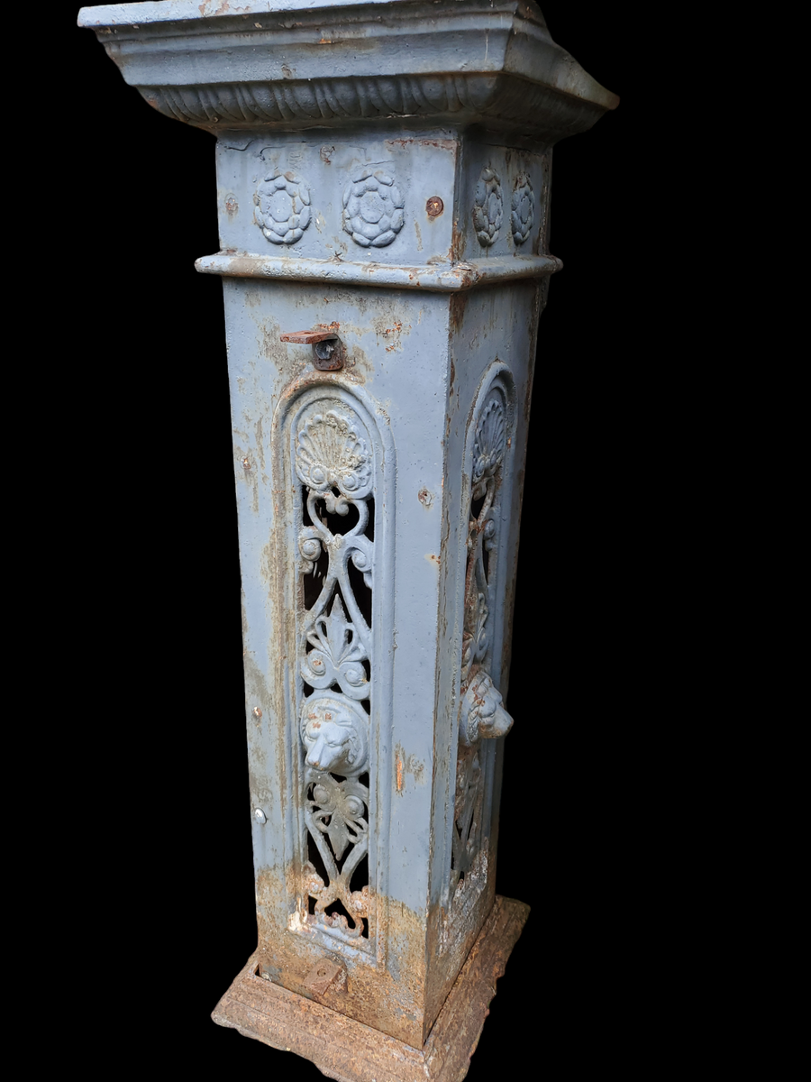 Traditional Victorian Lion Fence/Gate Post GAM0157 – Governor's ...